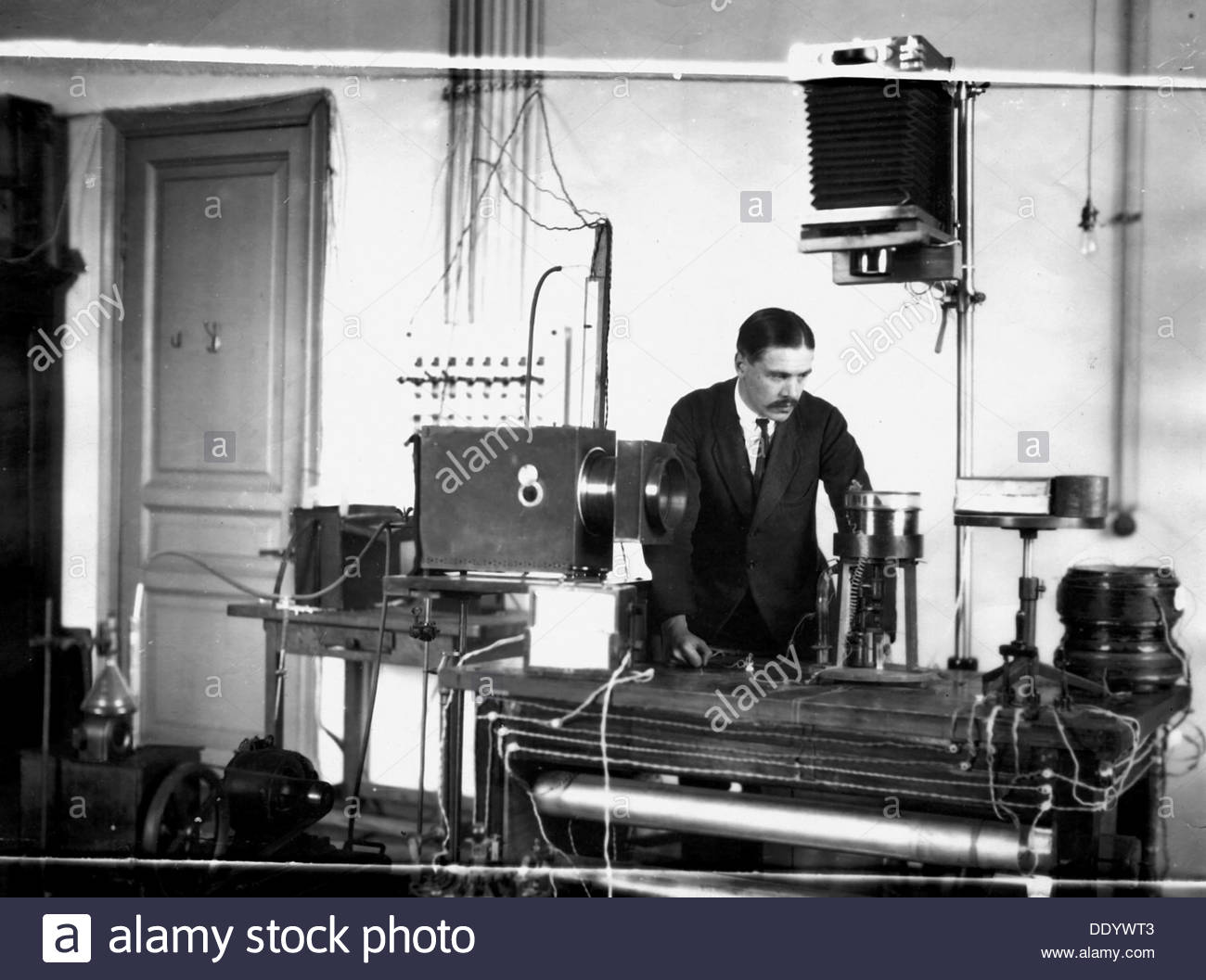 Soviet Physics Stock Photos & Soviet Physics Stock Images - Alamy
