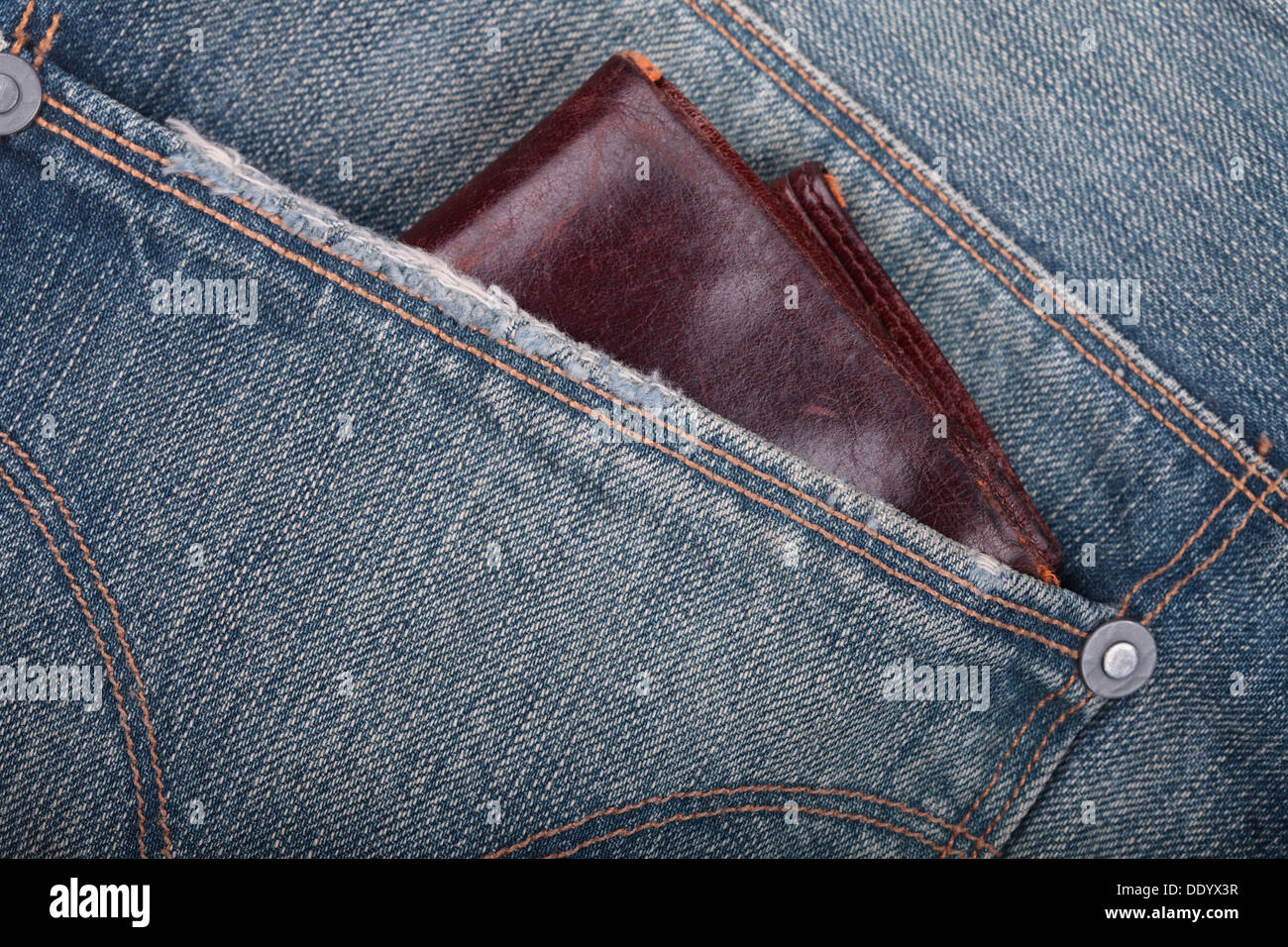 wallet on a pocket of jeans Stock Photo - Alamy