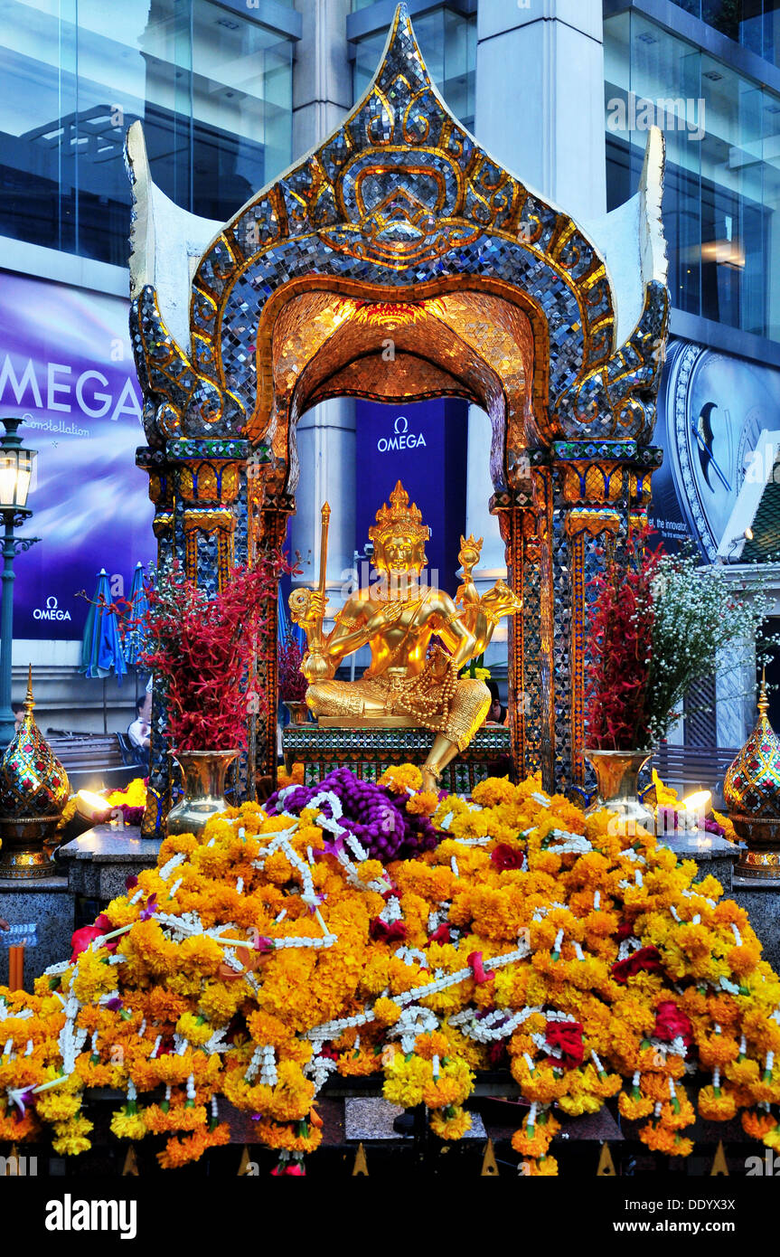 Four faced buddha hi-res stock photography and images - Alamy