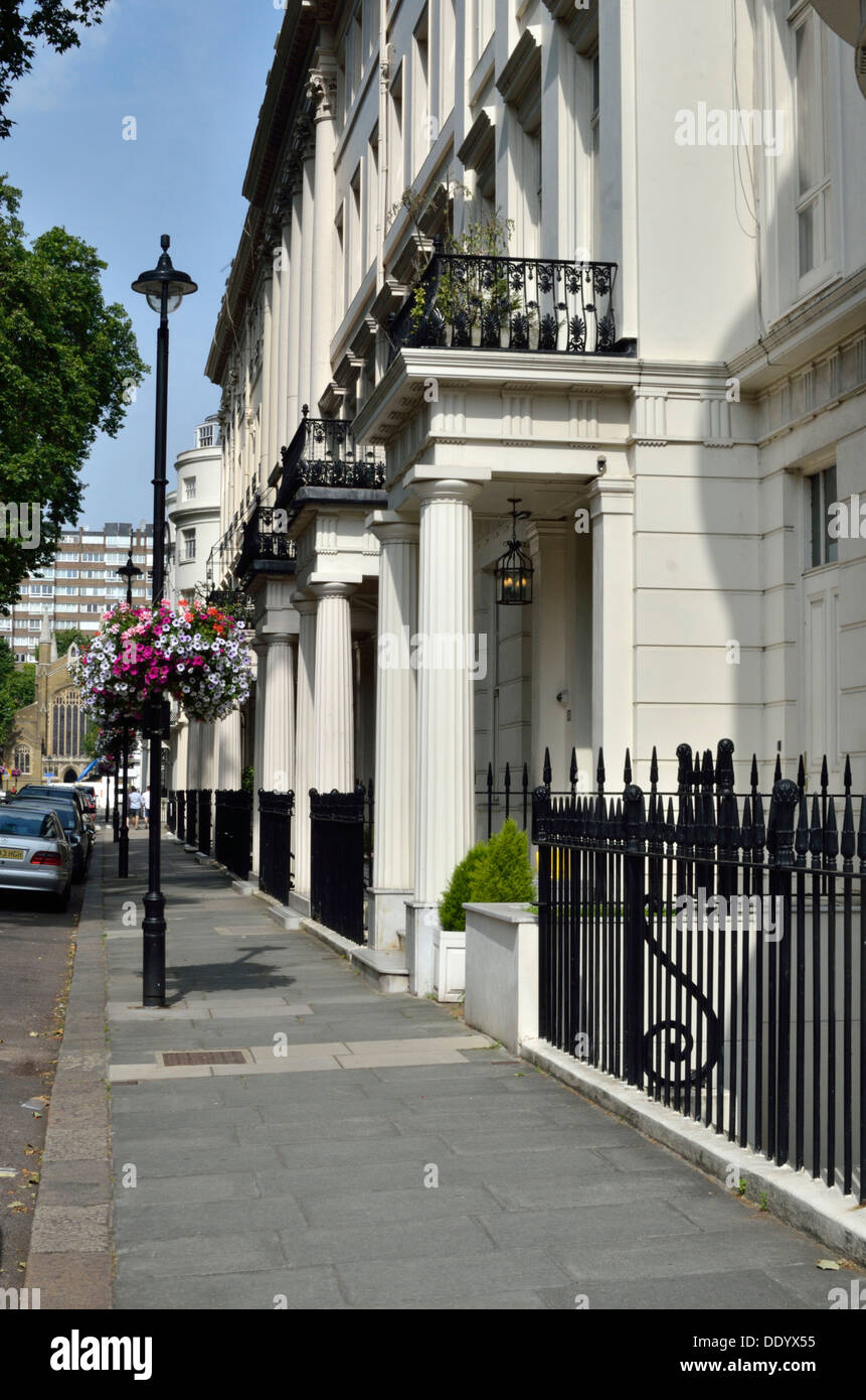 Exteriors white houses hi-res stock photography and images - Alamy
