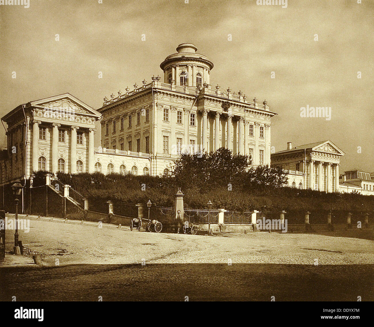 Russian library hi-res stock photography and images - Alamy
