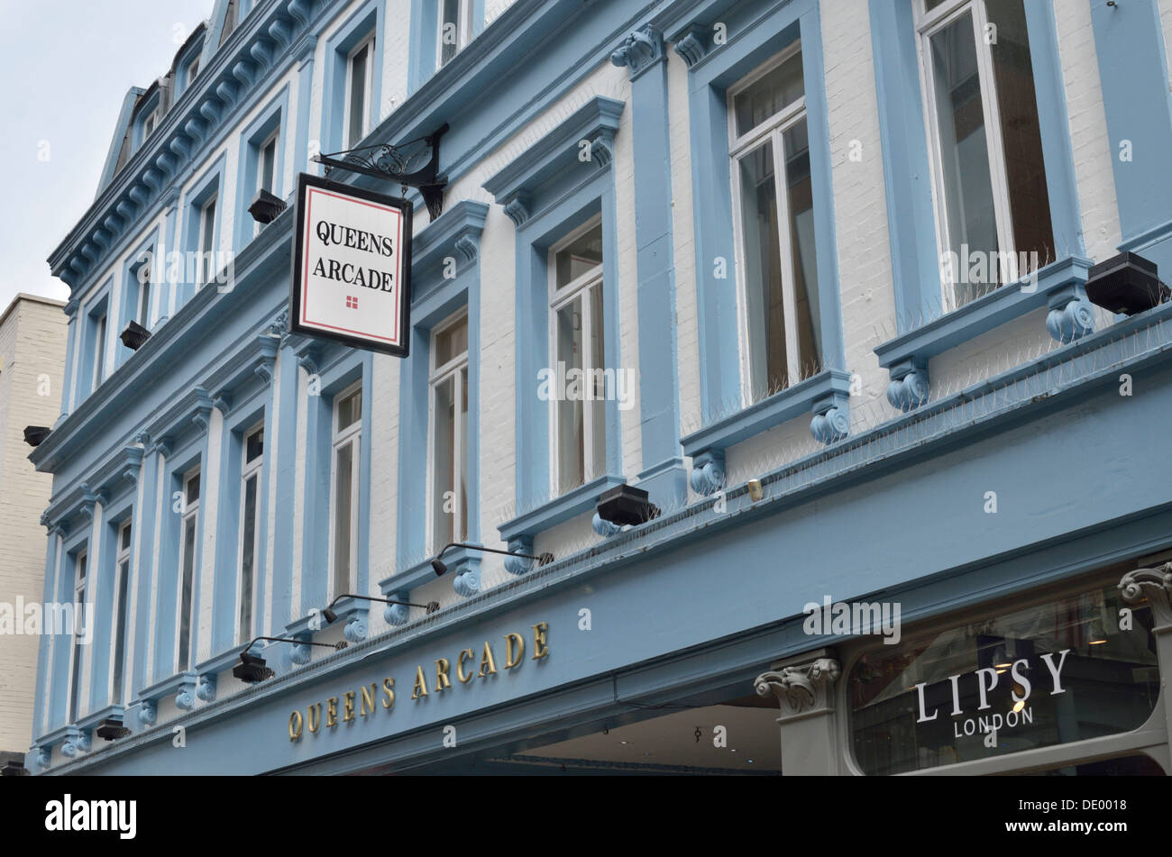 Queens arcade shopping centre hi-res stock photography and images - Alamy