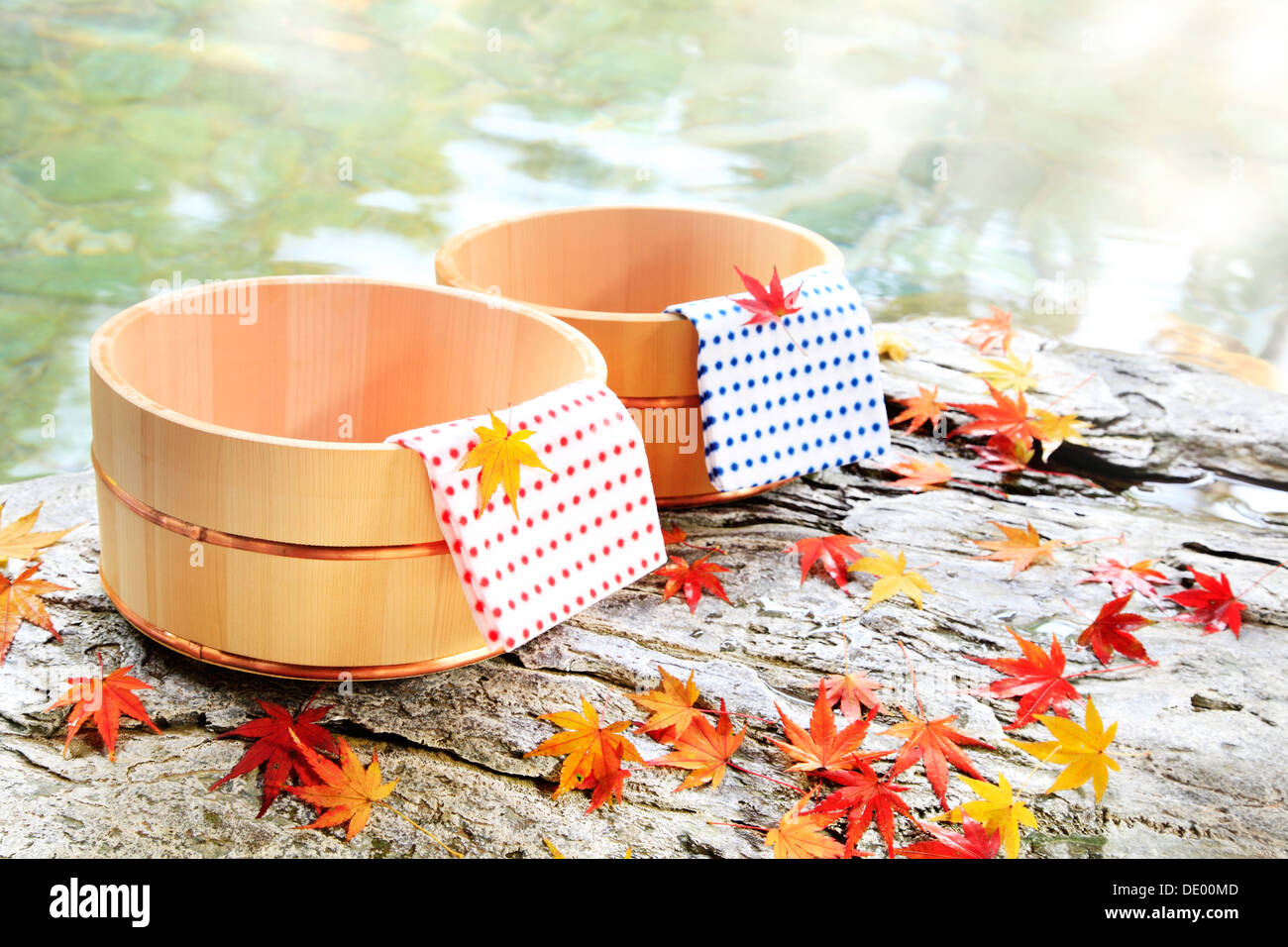 Japanese water buckets hi-res stock photography and images - Alamy