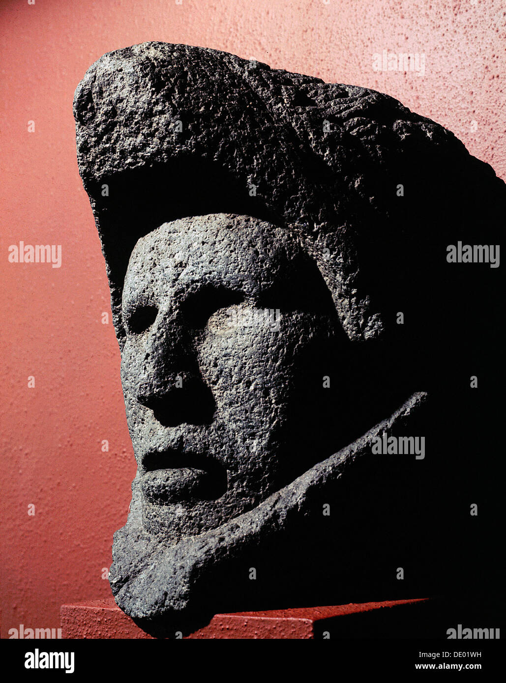 Eagle warrior aztec hi-res stock photography and images - Alamy