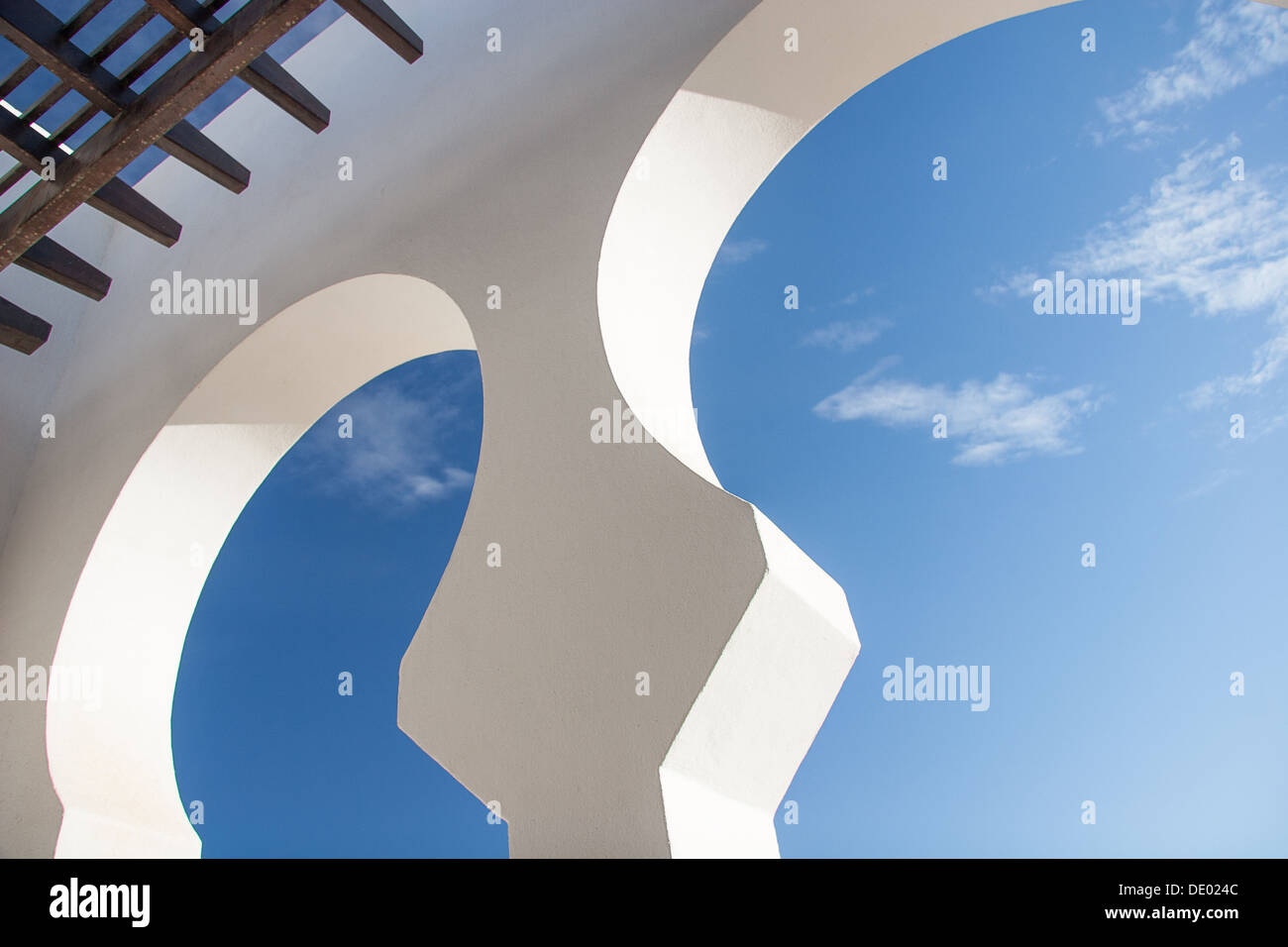 Exterior of hotel building hi-res stock photography and images - Alamy