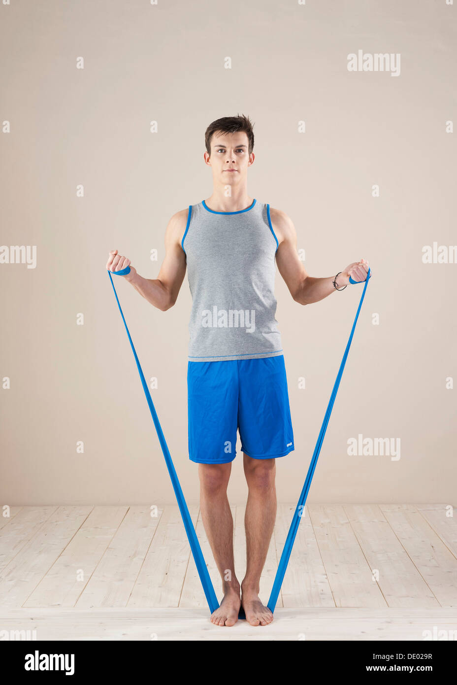 Resistance band men hi-res stock photography and images - Alamy
