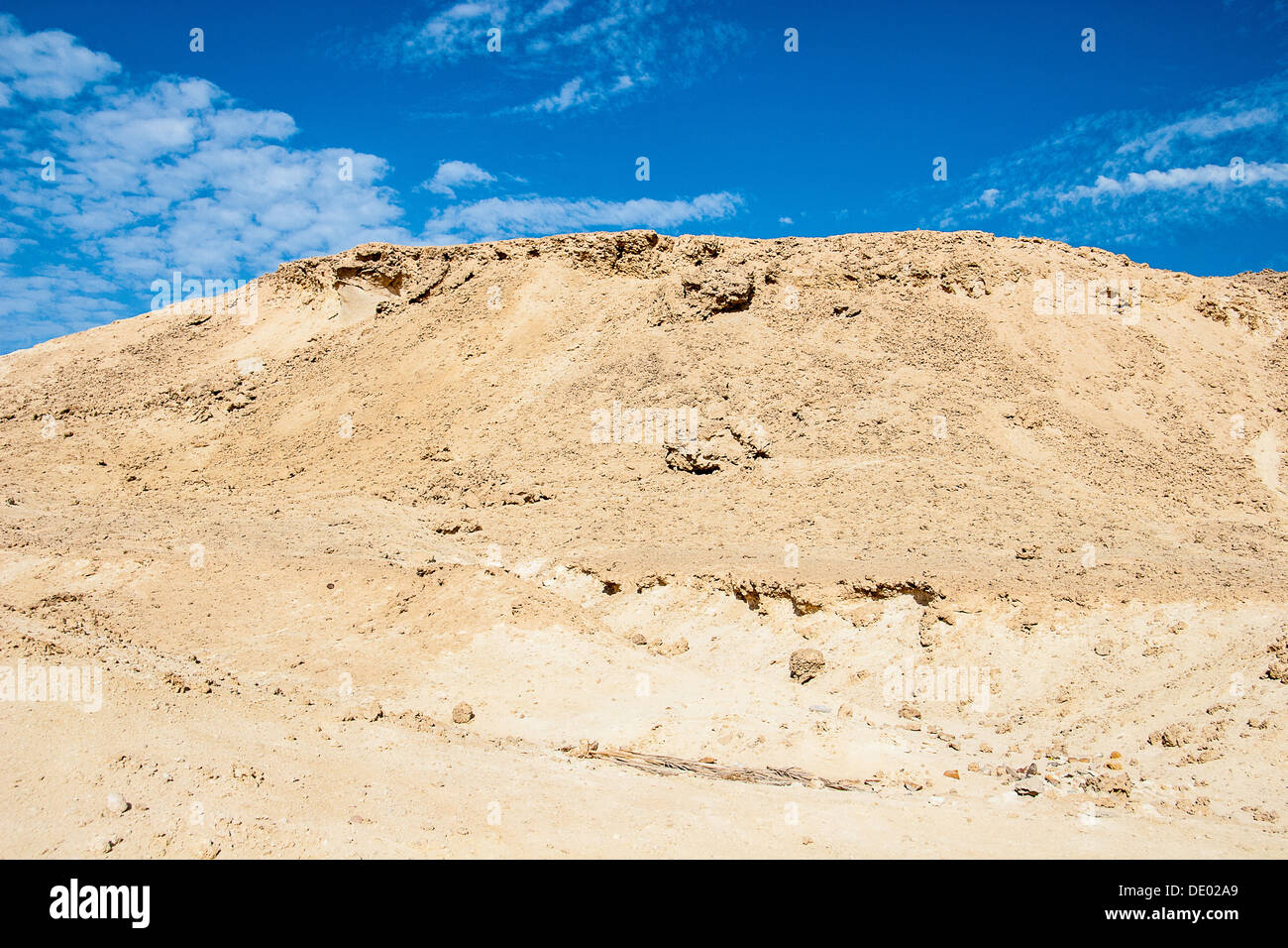 Sand dunes and rocks, Sahara Desert Stock Photo - Alamy