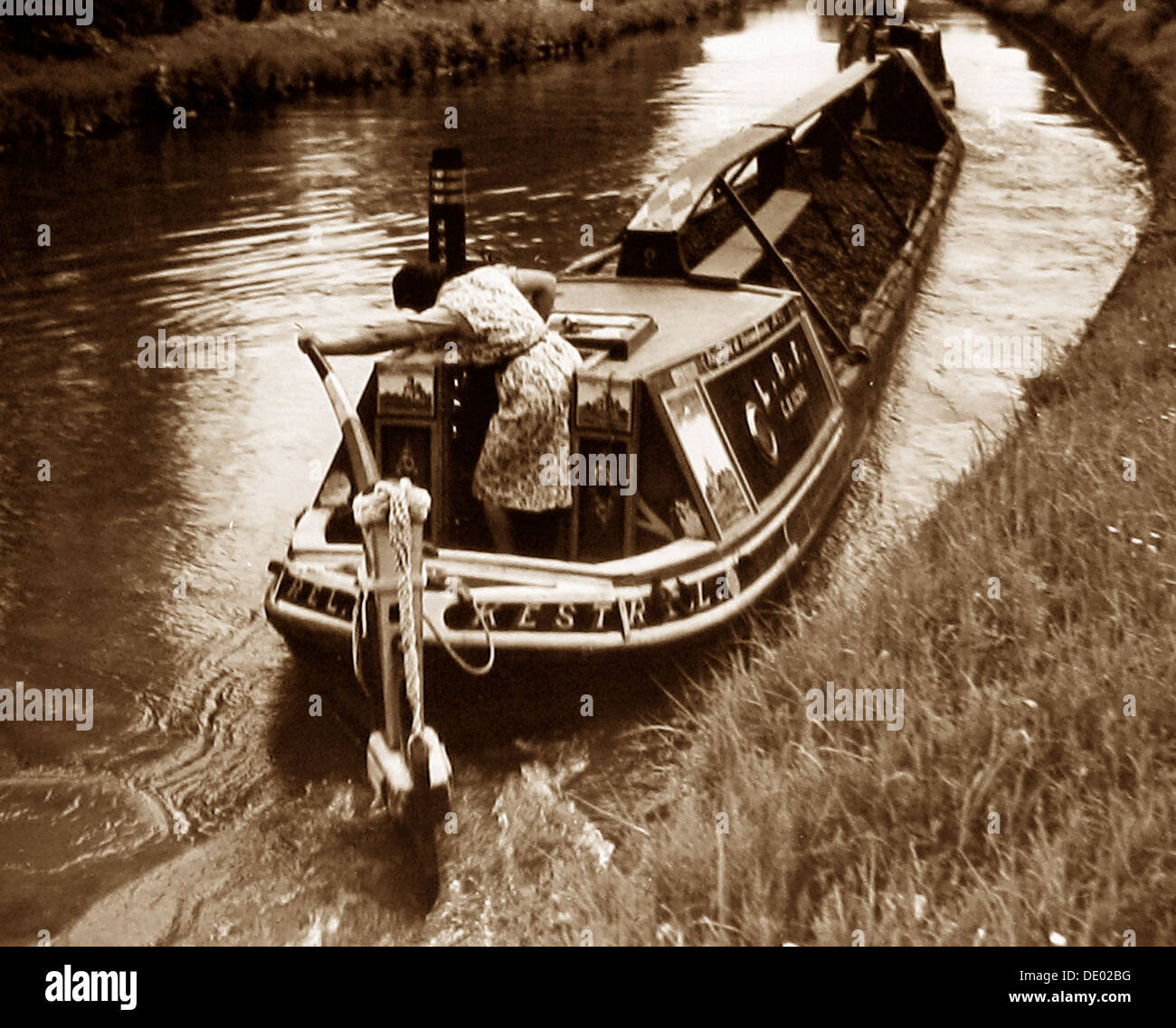 Canal narrow boat early 1900s Stock Photo - Alamy