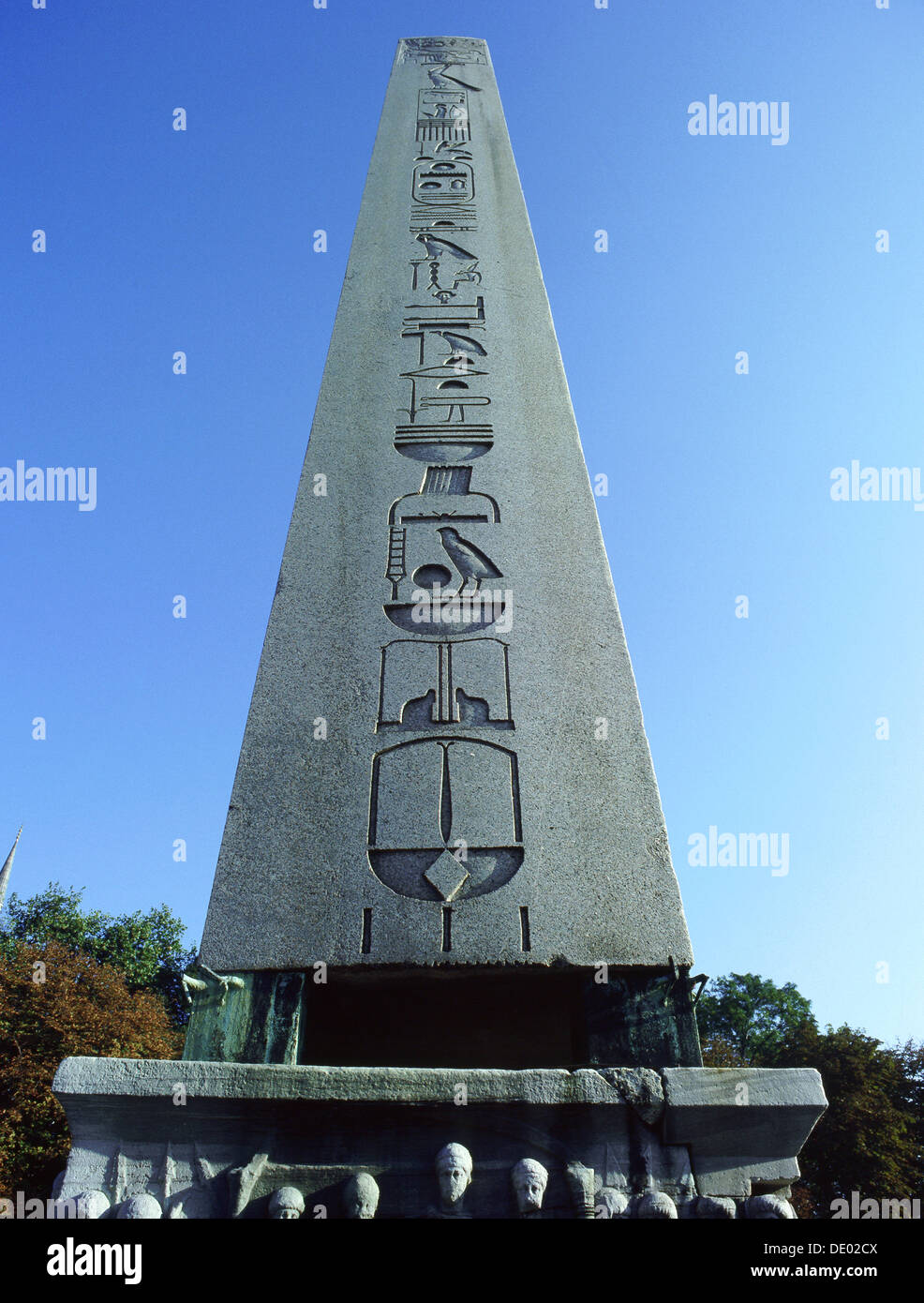 Egyptian obelisk egypt hi-res stock photography and images - Alamy