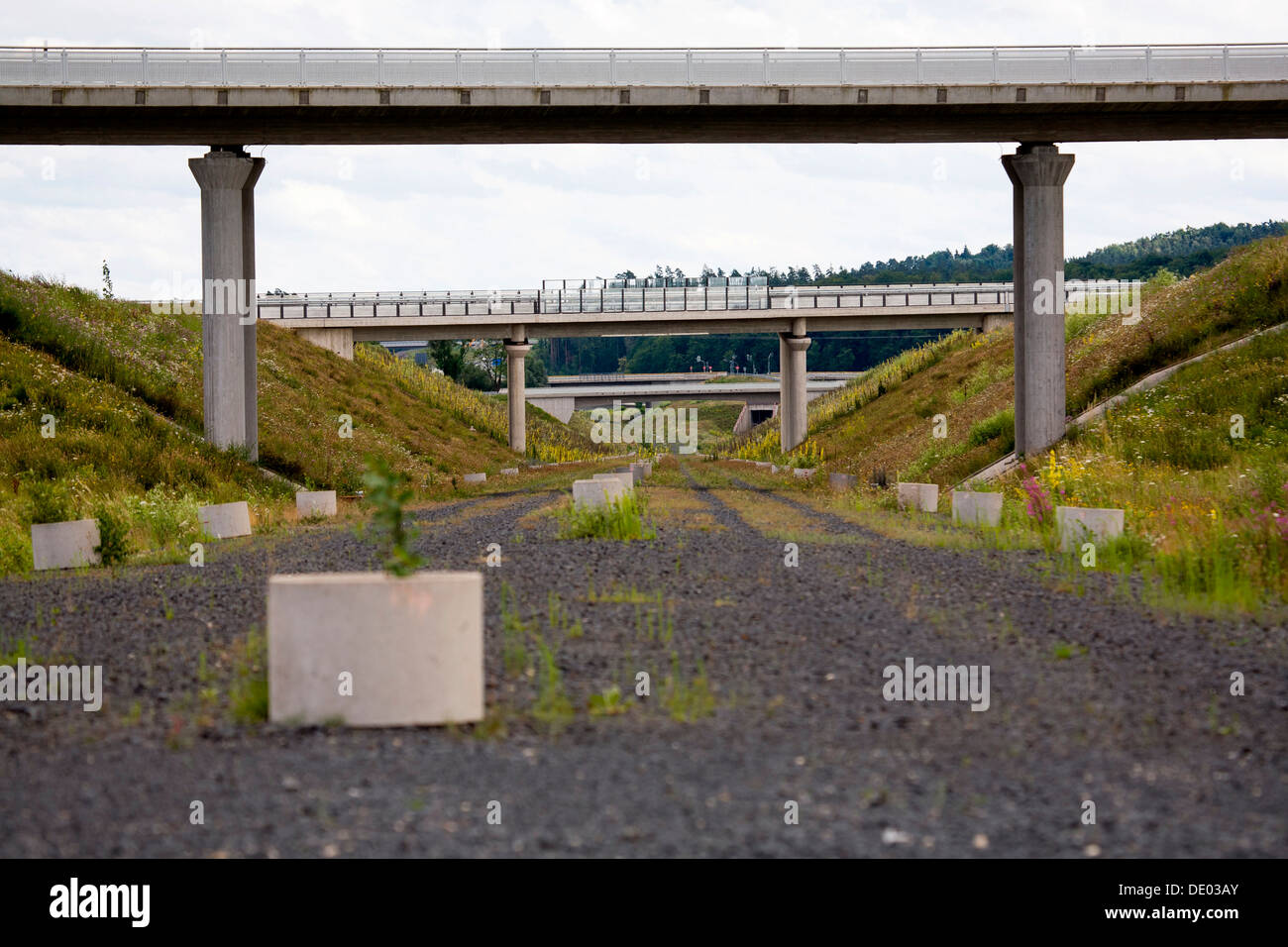 Ice construction hi-res stock photography and images - Alamy