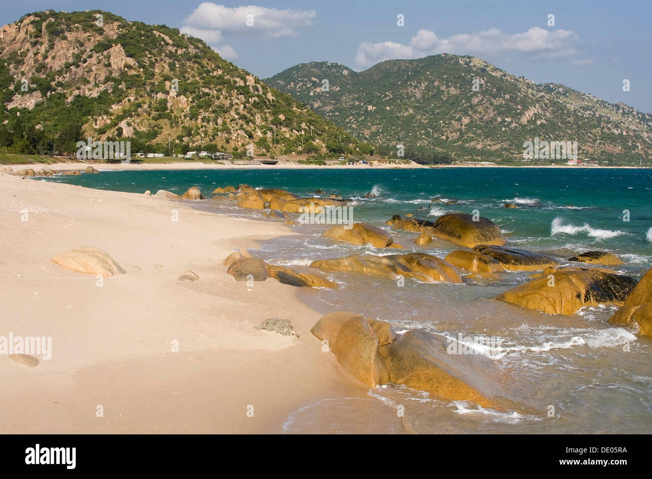 Southeast asia mountain ranges hi-res stock photography and images - Alamy