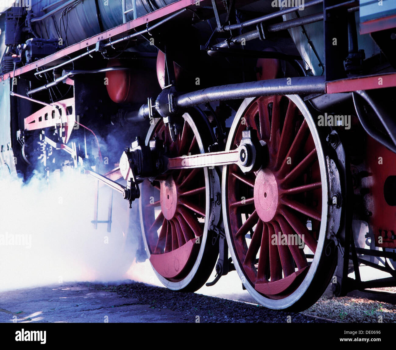 Steam locomotive, detailed view of the wheels Stock Photo - Alamy
