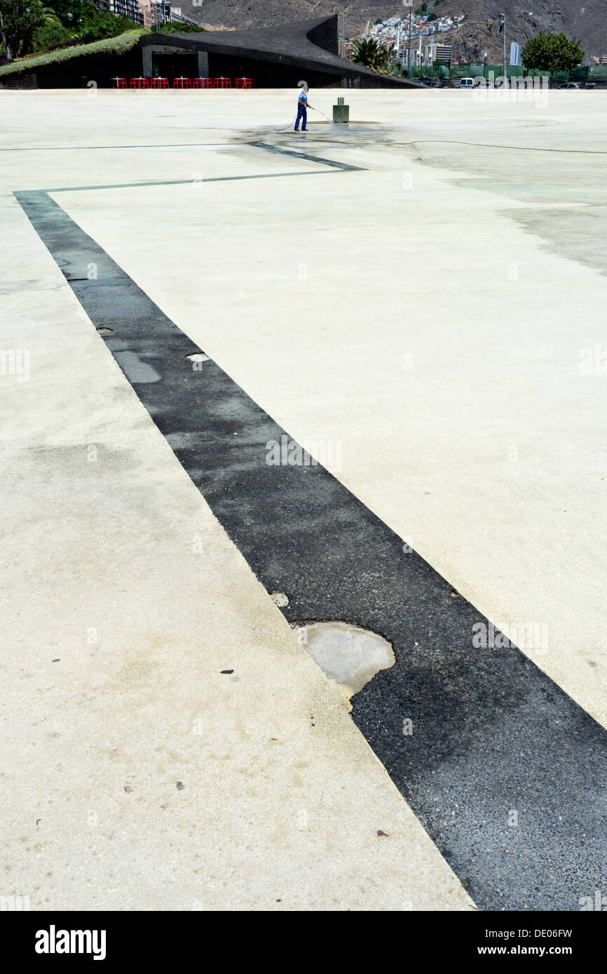 Jet washing hi-res stock photography and images - Alamy