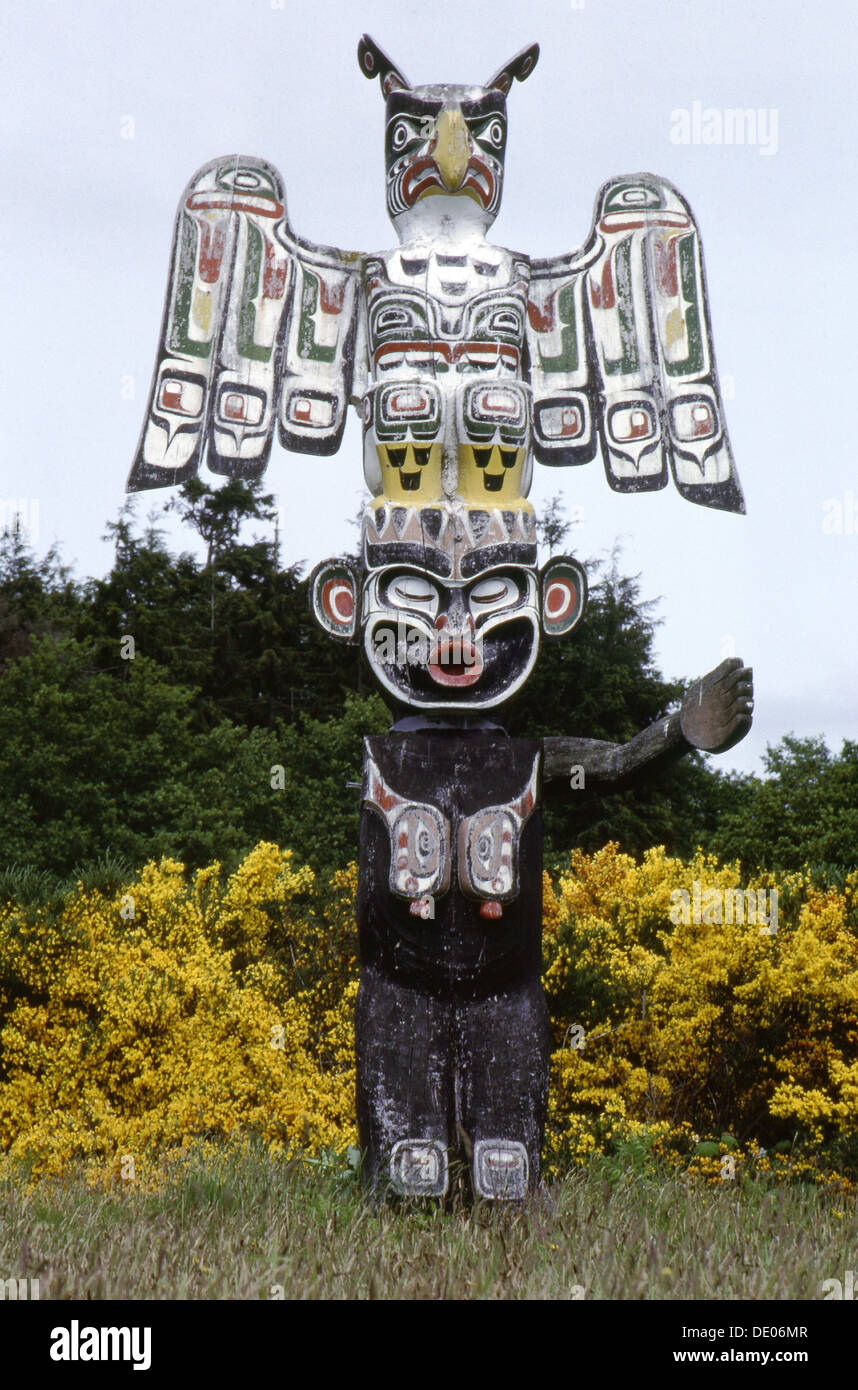 Kwakiutl people canada hi-res stock photography and images - Alamy