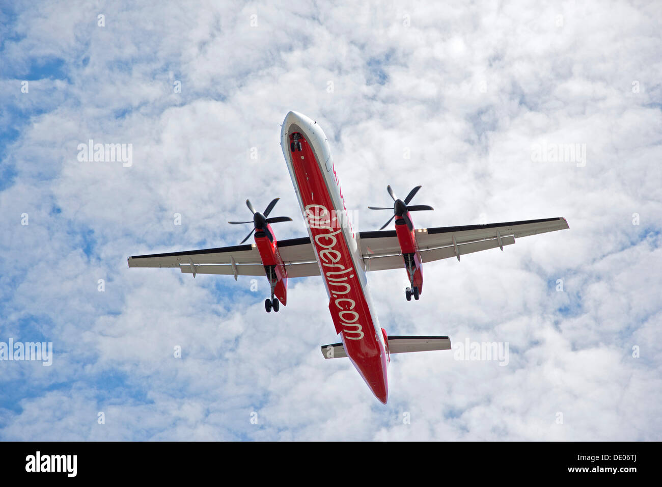 Turboprop airliners hi-res stock photography and images - Alamy