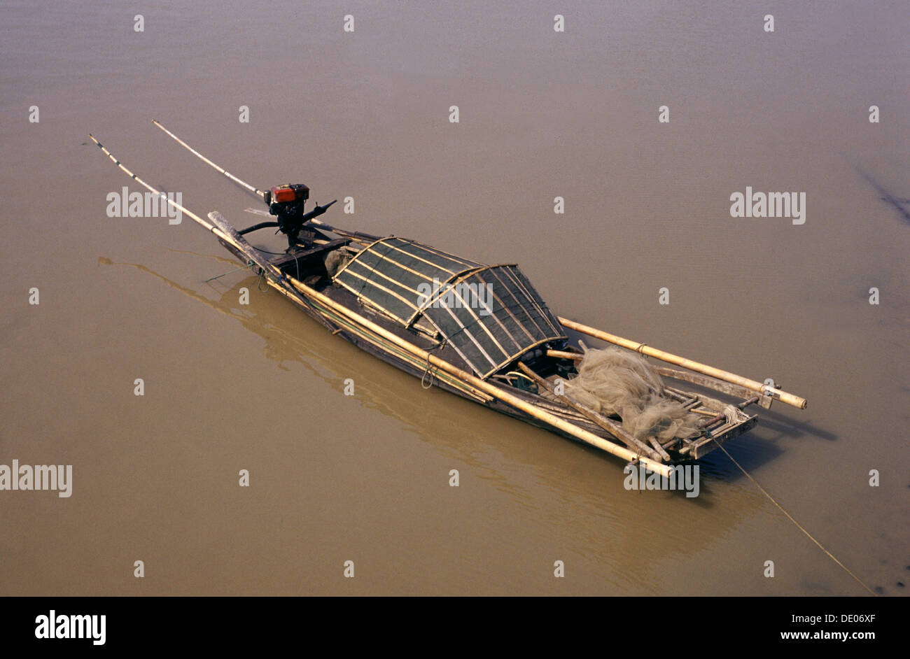 Motor sampan hi-res stock photography and images - Alamy