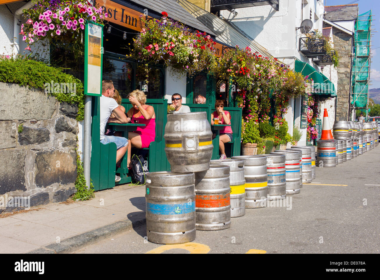 Empty beer kegs hi-res stock photography and images - Alamy