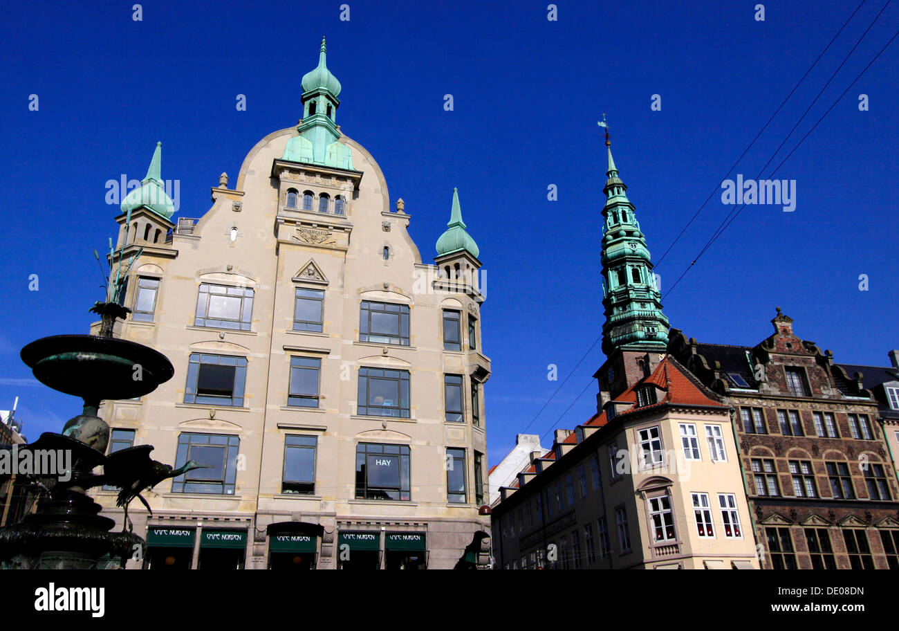 Stork fountain hi-res stock photography and images - Alamy