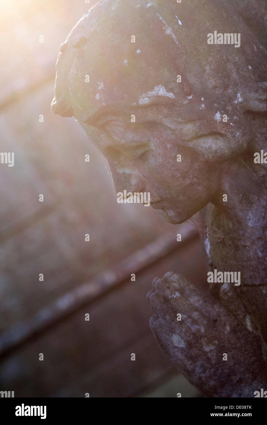 Stone angel hi-res stock photography and images - Alamy