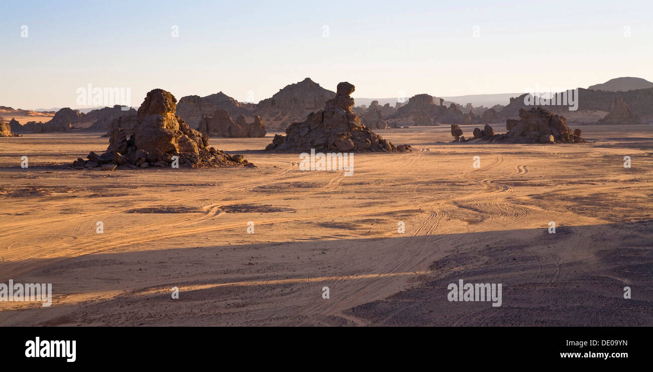 Akakus mountains hi-res stock photography and images - Alamy