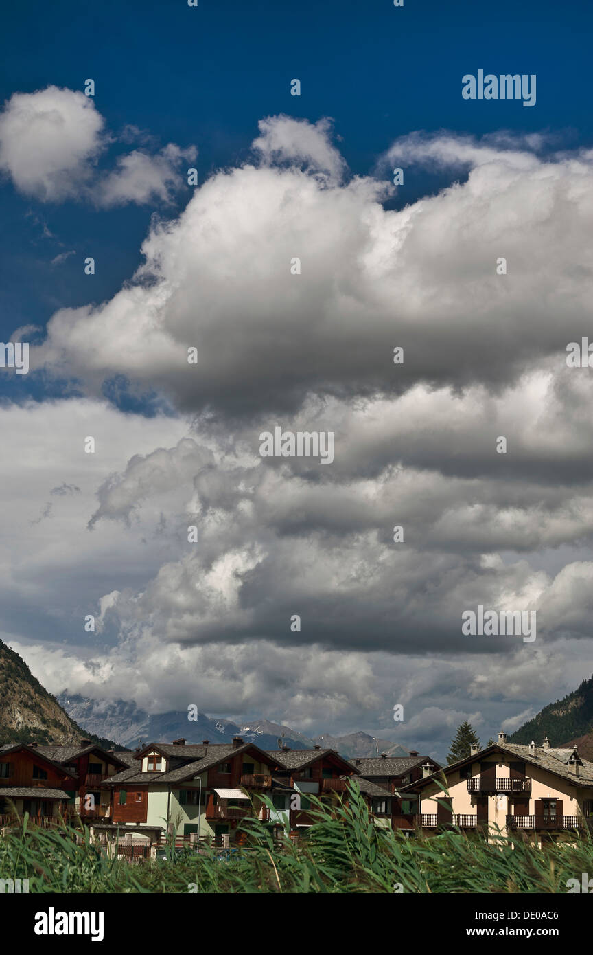the mountain village of Oulx, Turin province, Piedmont, Italy Stock ...