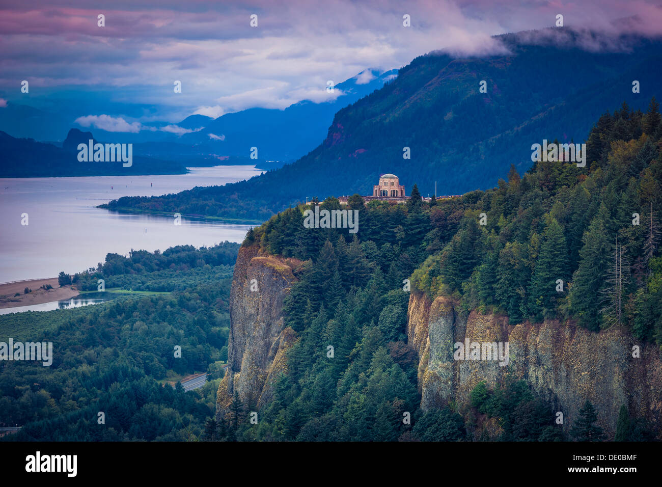 Vista House Oregon High Resolution Stock Photography and Images - Alamy