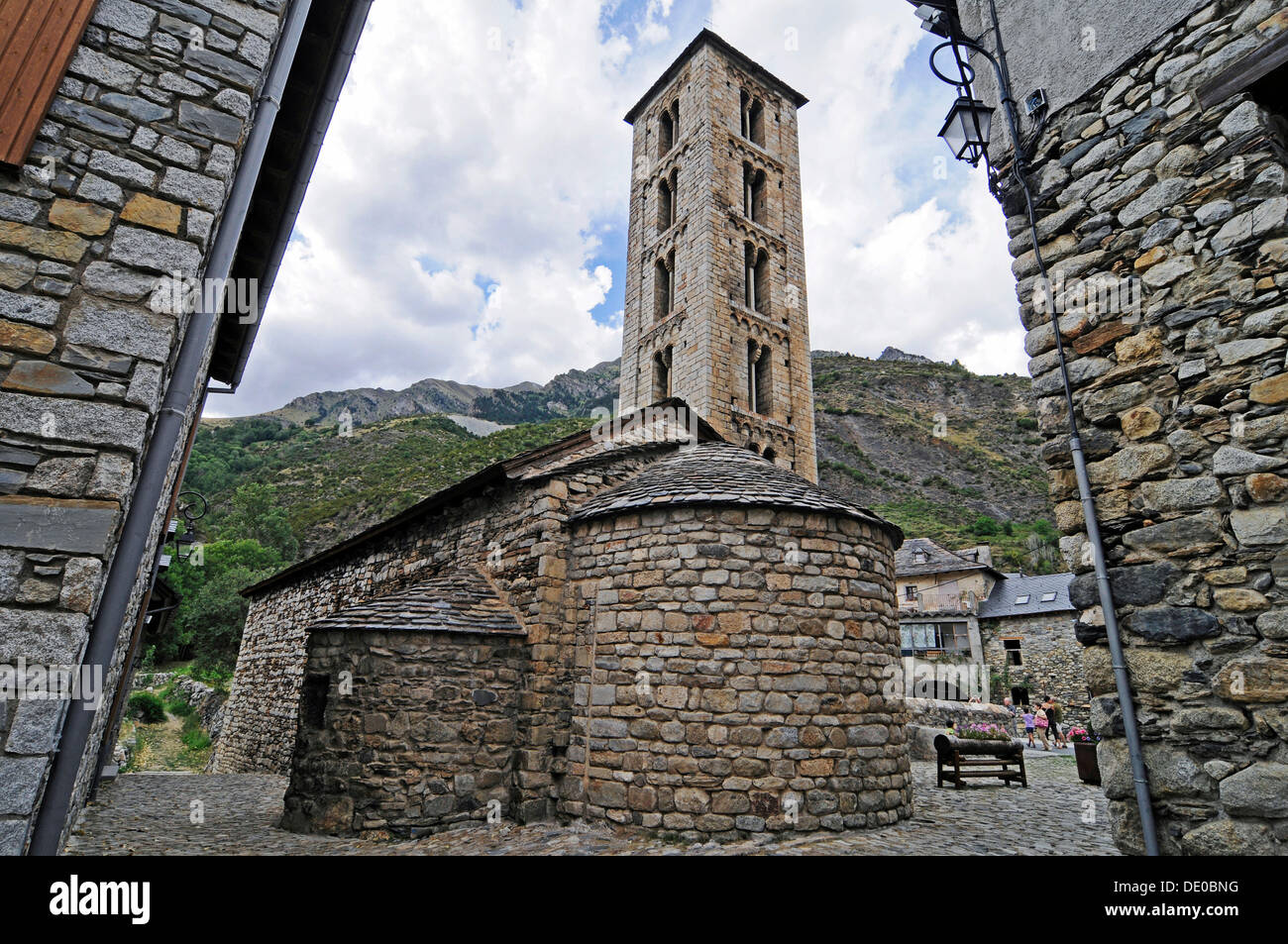 Catalan romanesque churches hi-res stock photography and images - Alamy
