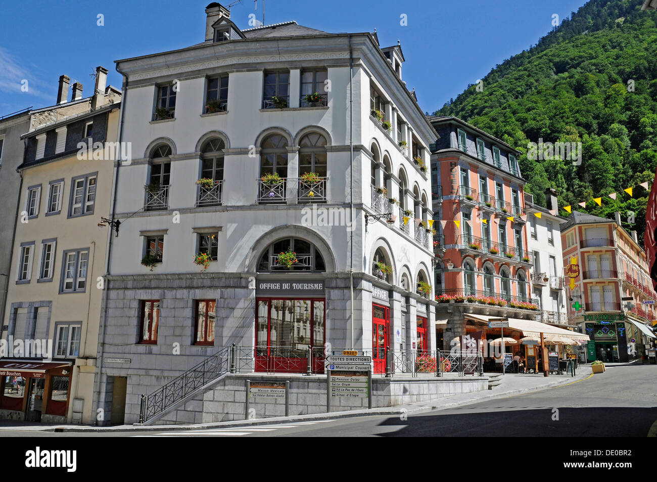Cauterets hautes pyrenees france hi-res stock photography and images ...