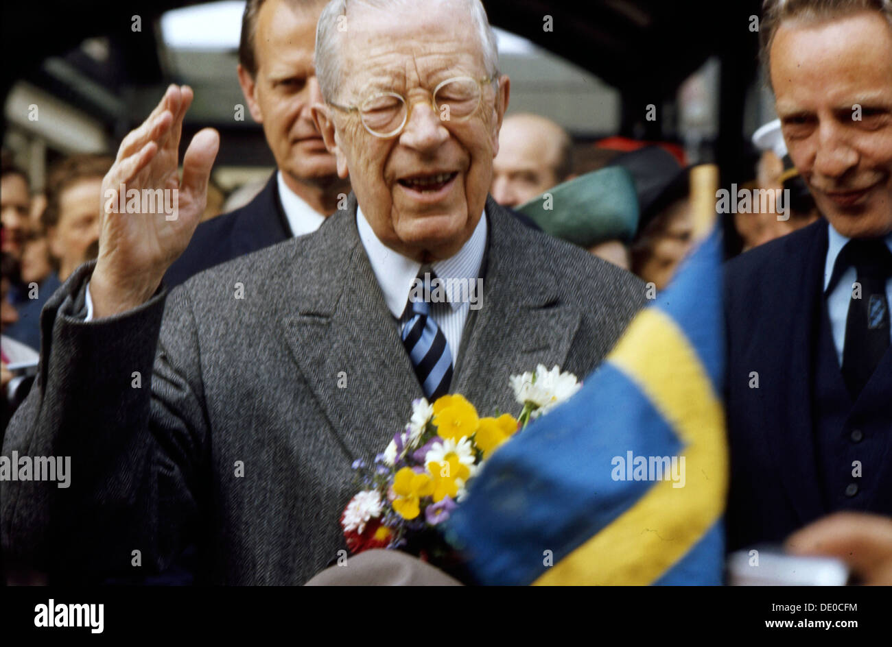 King gustaf vi adolf hi-res stock photography and images - Alamy