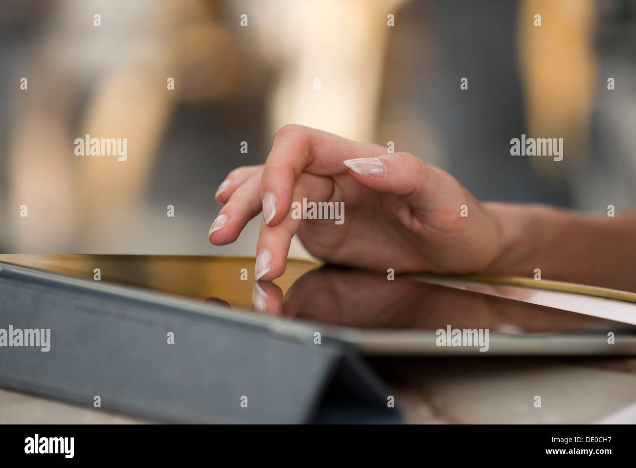 Using digital tablets and laptops hi-res stock photography and images ...