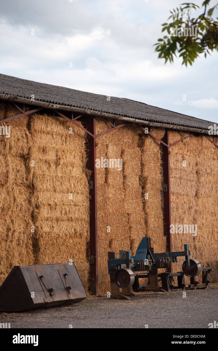 Storage straw hi-res stock photography and images - Alamy