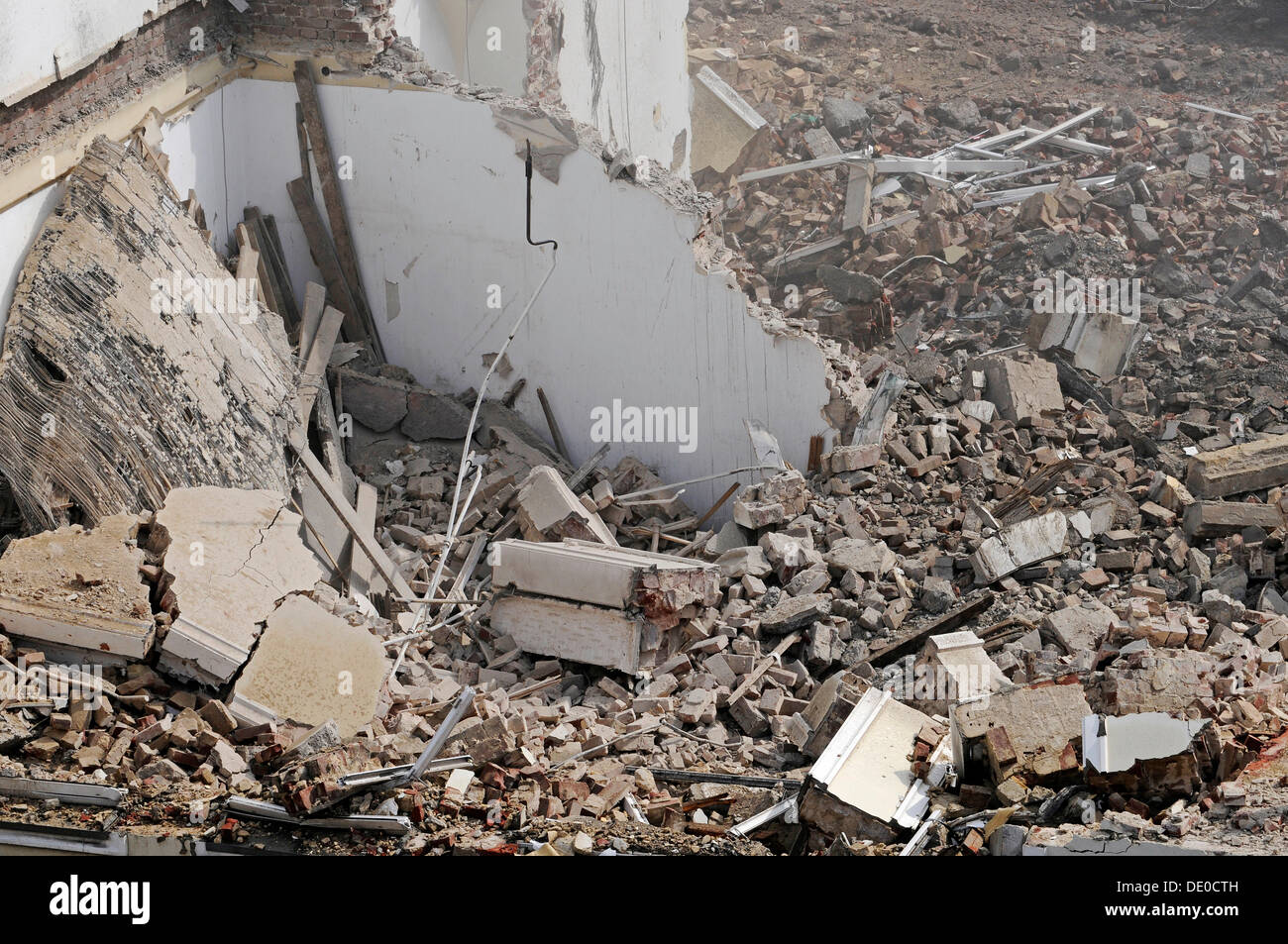 Debris, demolition of a house Stock Photo - Alamy