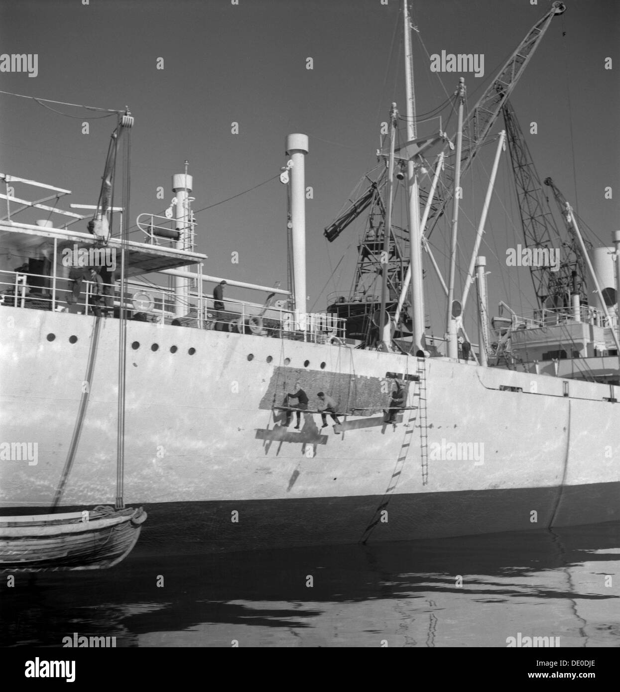 Ship crew painting Black and White Stock Photos & Images - Alamy