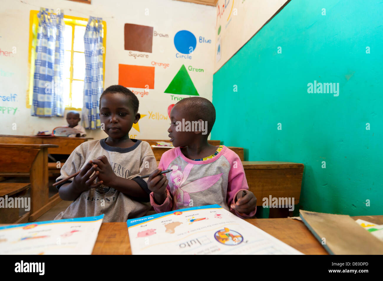 School children in a small school on the outskirts of Musanze Stock ...