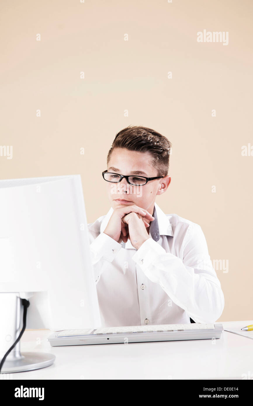 A boy focused and pc hi-res stock photography and images - Alamy