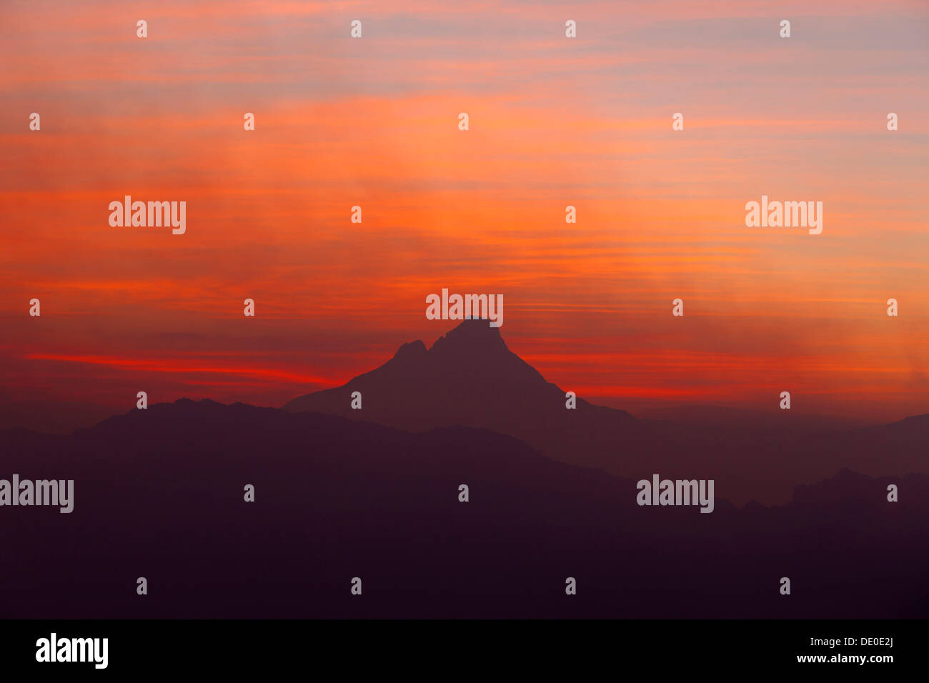 Mount Mikeno volcano just before sunrise, dawn Stock Photo - Alamy