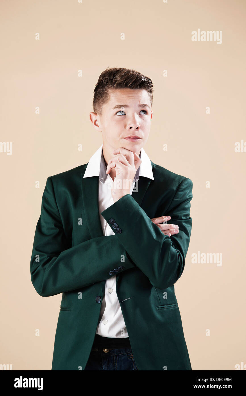 Thoughtful facial expressions hi-res stock photography and images - Alamy