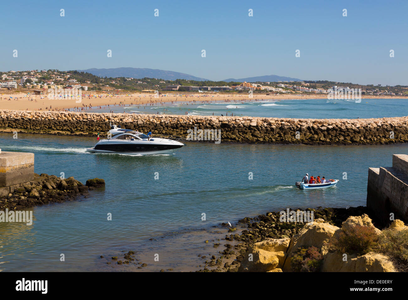Lagos traffic hi-res stock photography and images - Alamy