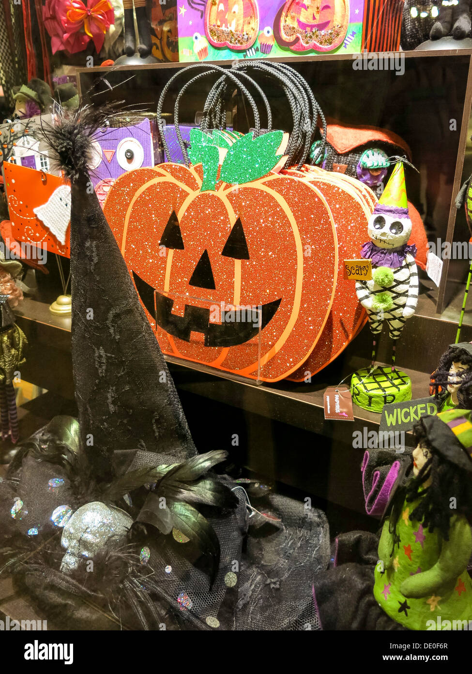 Papyrus Halloween Store Window Display, NYC Stock Photo - Alamy