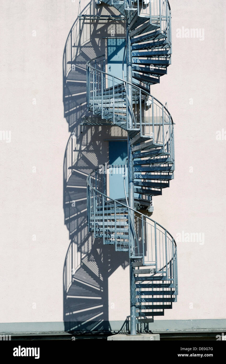 Exterior metal staircase hi-res stock photography and images - Alamy