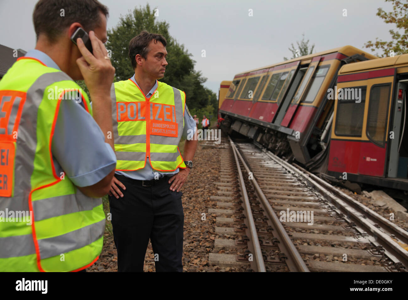 Train tracks switch hi-res stock photography and images - Alamy