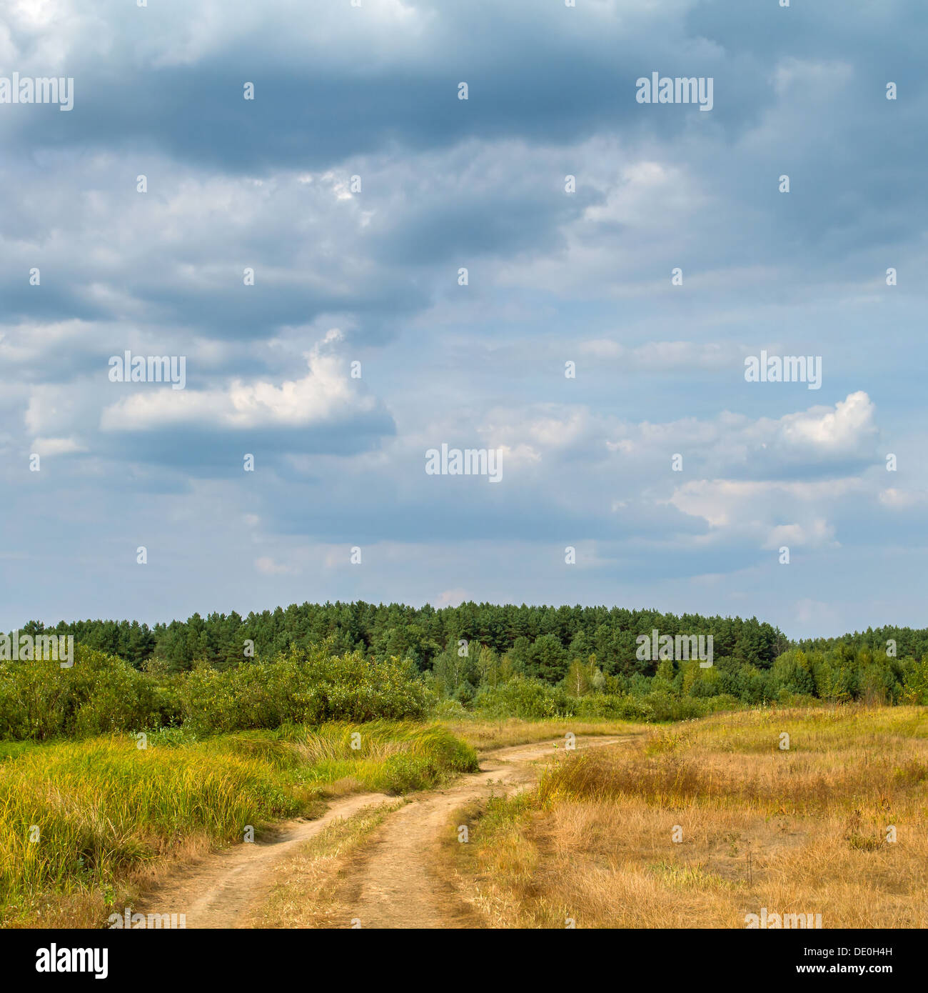 Landscape dirt road hi-res stock photography and images - Alamy