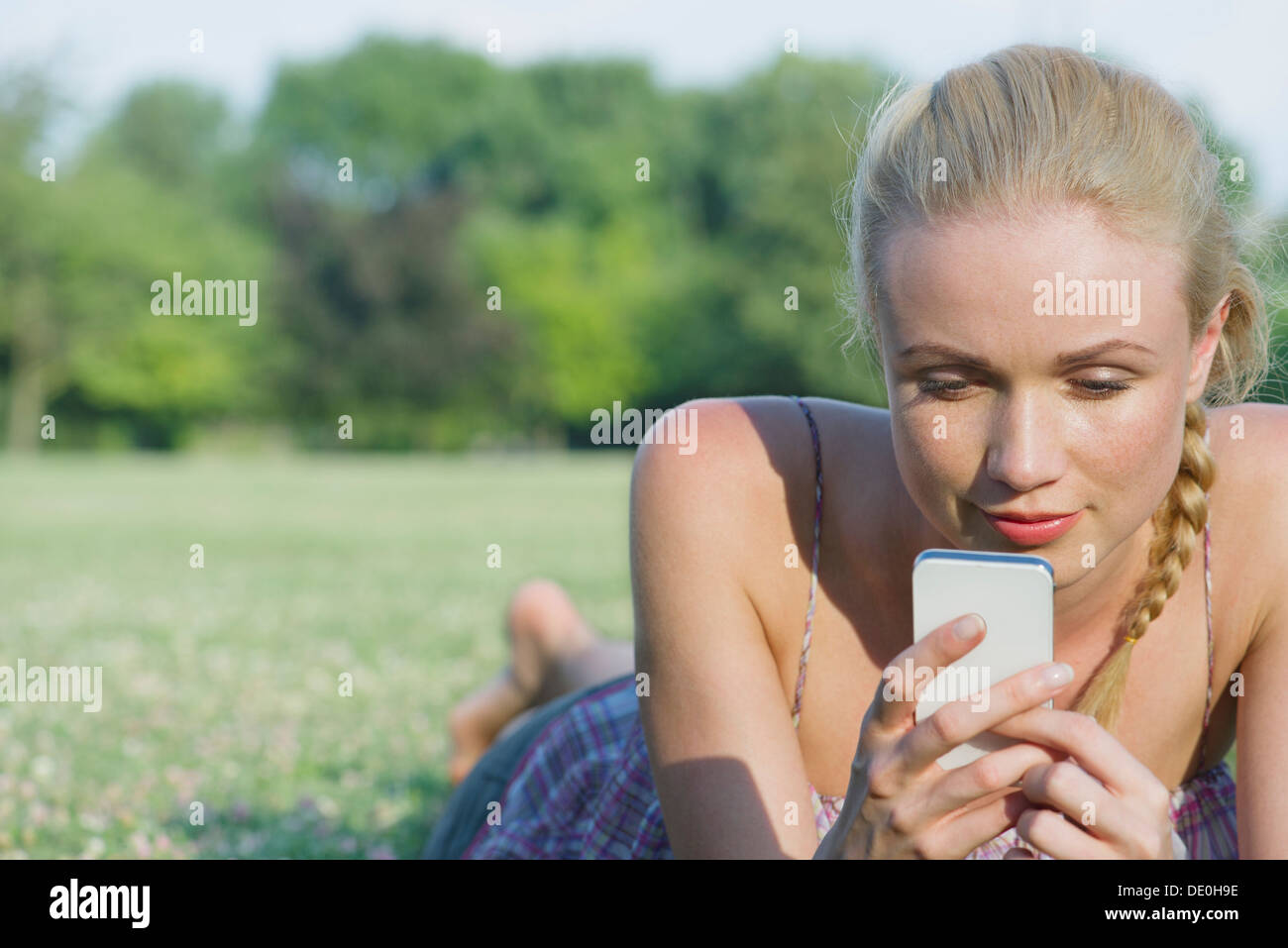 Woman lying on floor text hi-res stock photography and images - Alamy