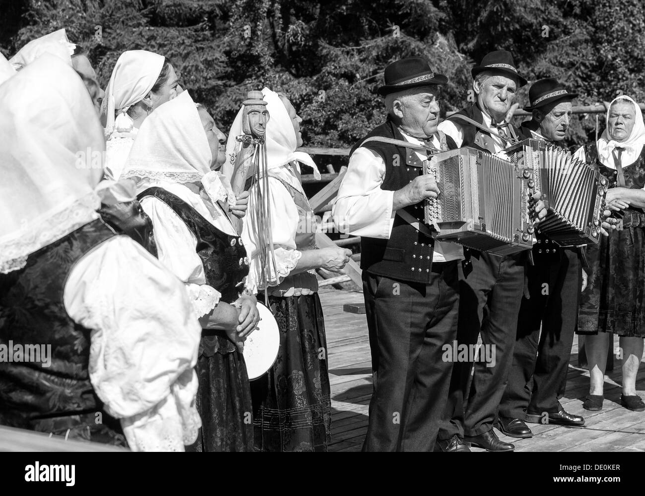 Folklore band with accordion Stock Photo - Alamy