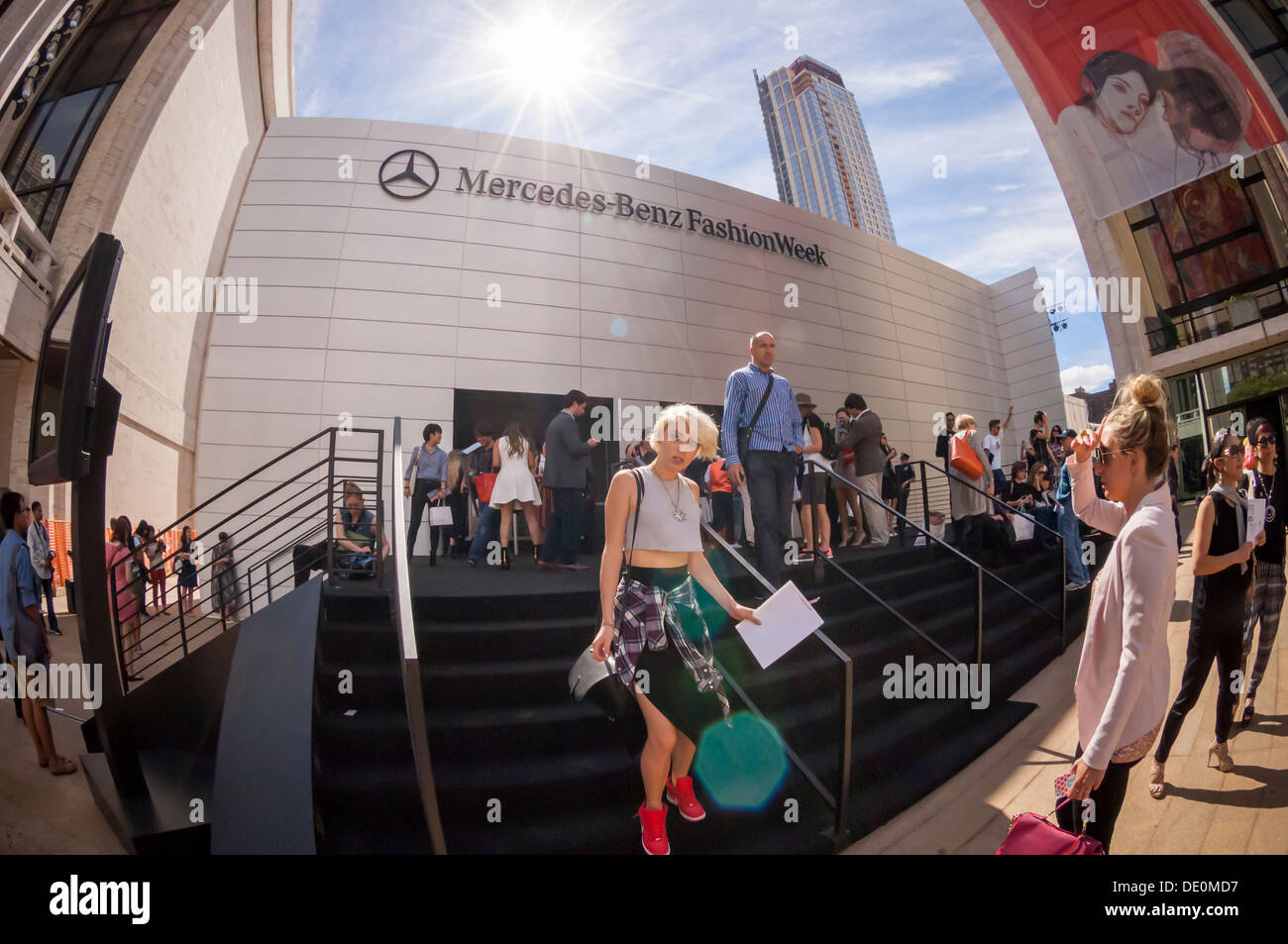 Fashion week new york fashion week hi-res stock photography and images ...