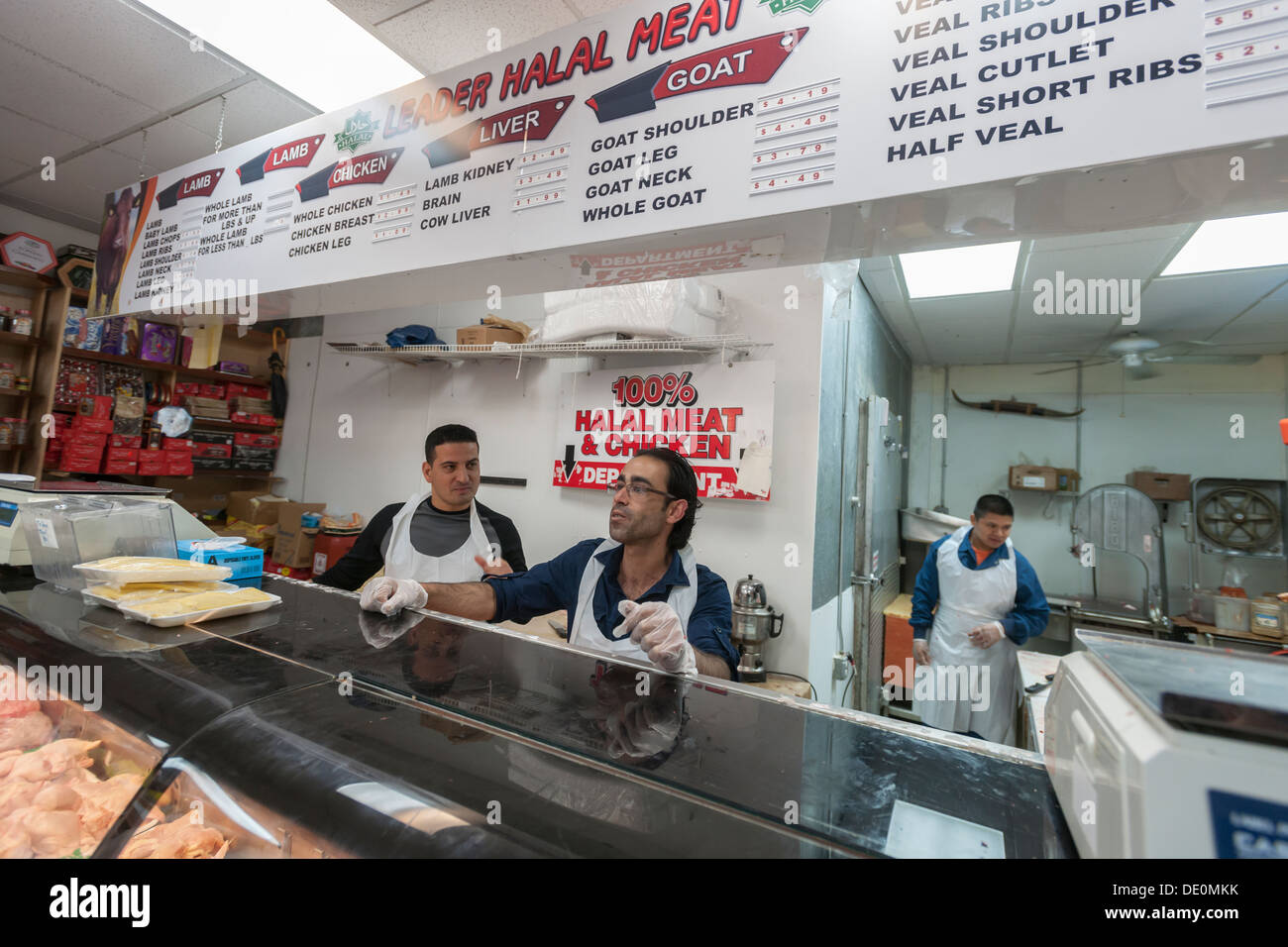 Halal shop hi-res stock photography and images - Alamy