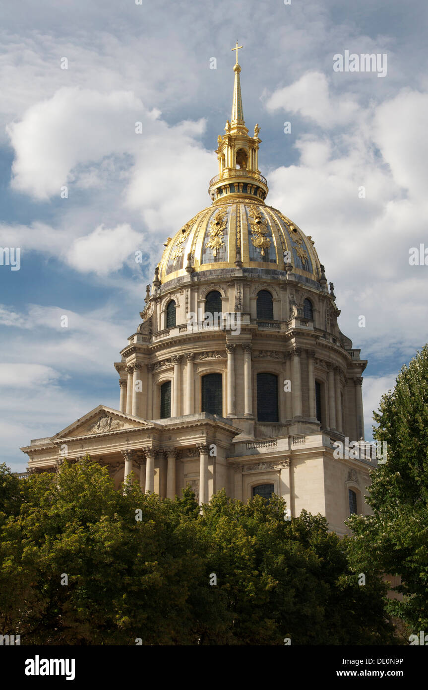Paris landmarks hi-res stock photography and images - Alamy