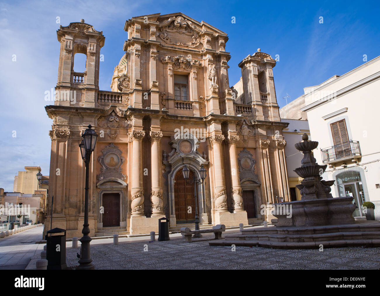 Chiesa italy marsala sicily hi-res stock photography and images - Alamy
