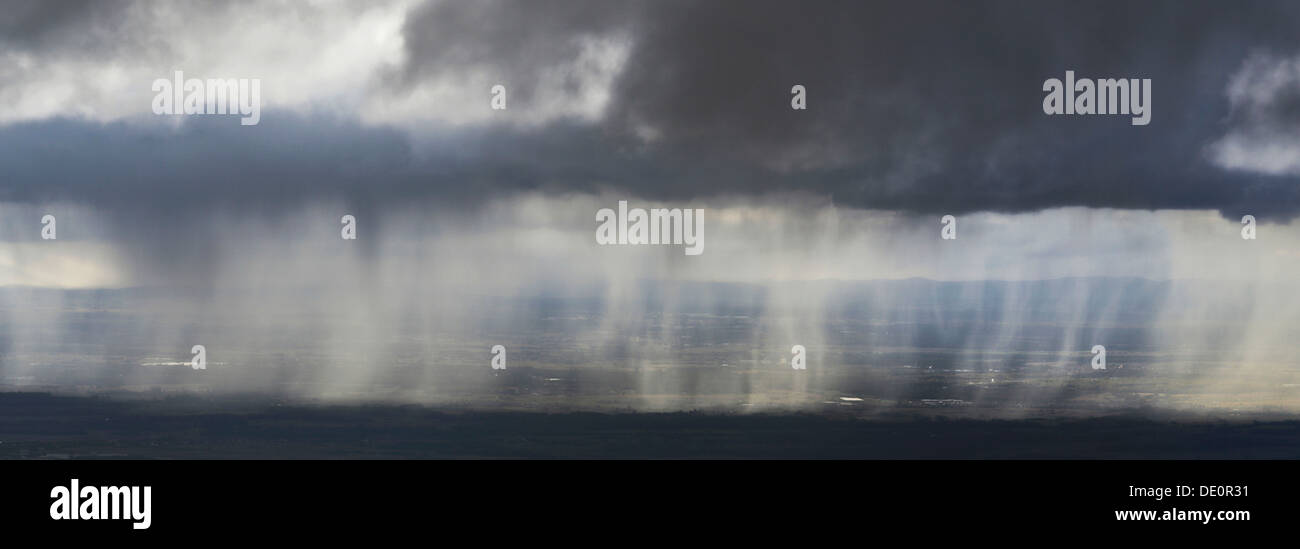 Raining valley hi-res stock photography and images - Alamy