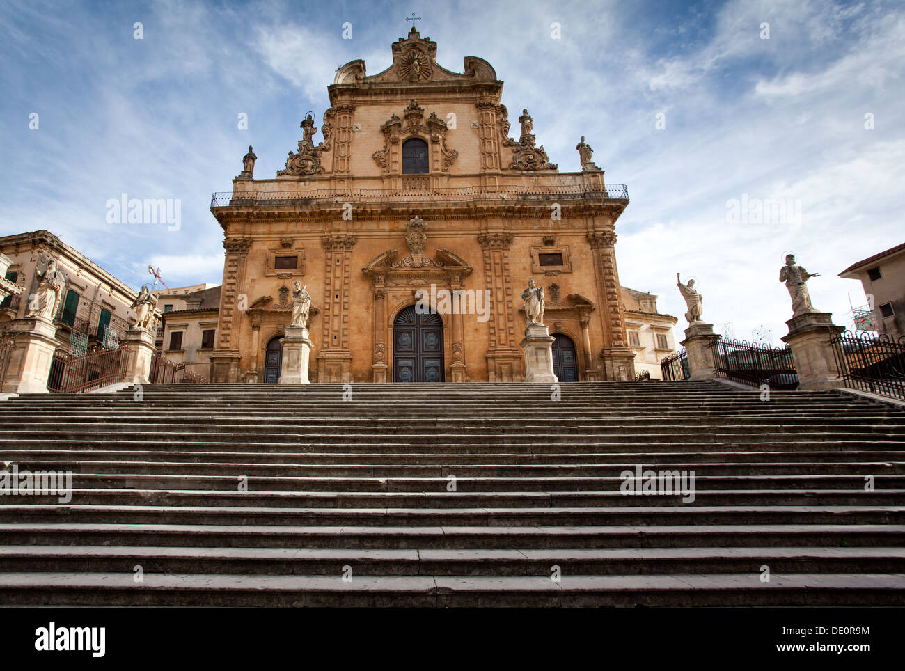 Duomo di San Pietro in Modica in the Province of Ragusa, Sicily Stock ...